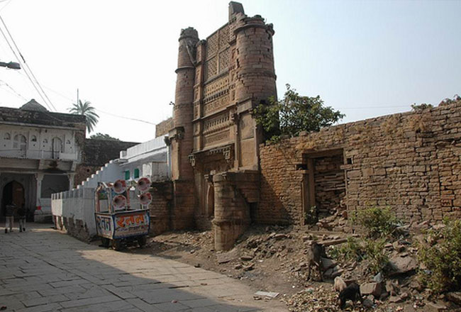 Photo Gallery of Chanderi Fort- Explore Chanderi Fort with Special ...