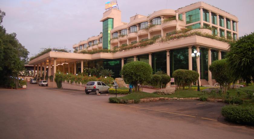 Hotel Babylon International, Babylon International Hotel - Indian Holiday