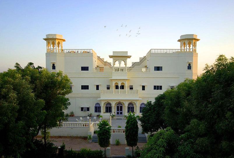 Jhalamand Garh Hotel - Indian Holiday
