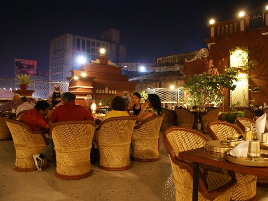 Famous Restaurants in Gujarat | Indian Holiday