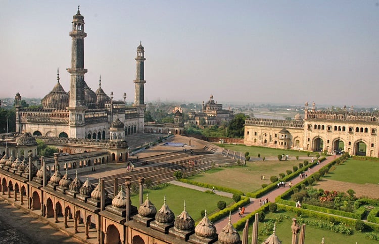Top 10 Places to visit in Lucknow – The City of Nawabs