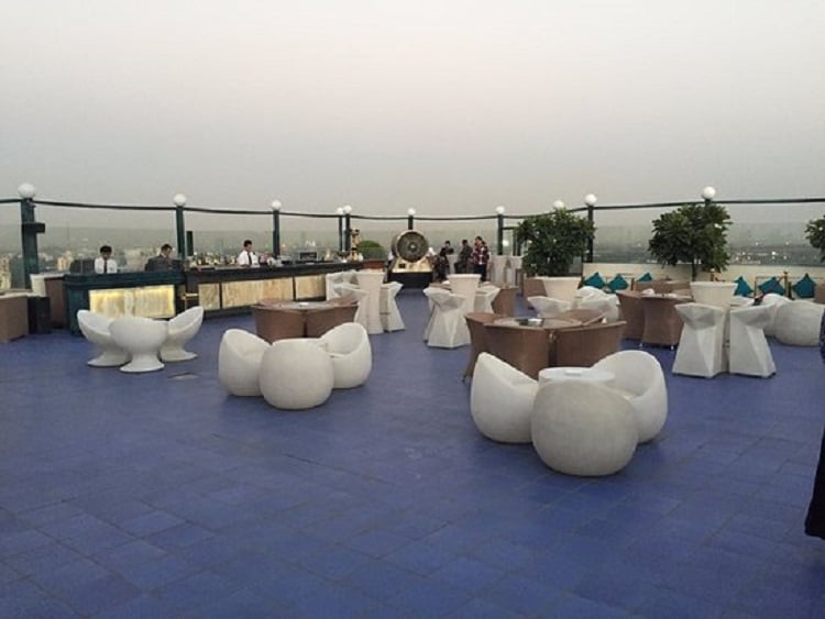 Top 13 Rooftop Restaurants in Delhi for Redefined Dining