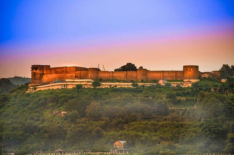7 Historical Places in Jammu and Kashmir: 2024 Updated List