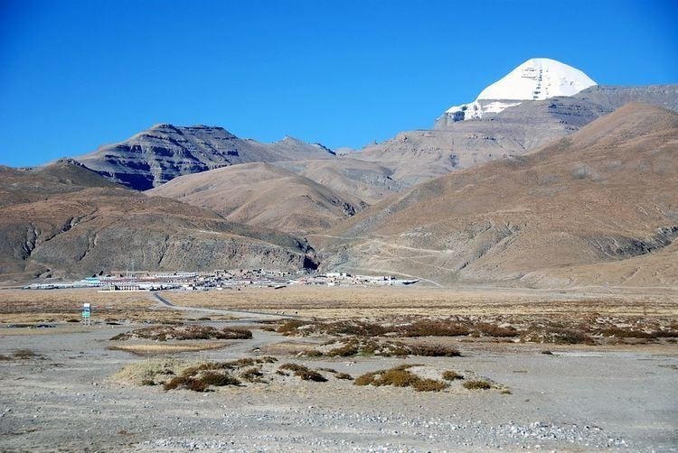 Places to Visit In and Around Kailash Mansarovar