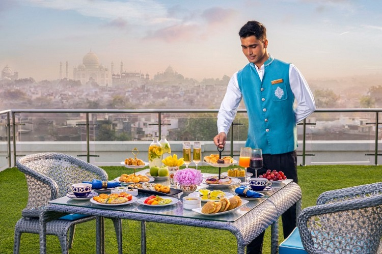 14 Must-Try Restaurants and Street Foods in Agra