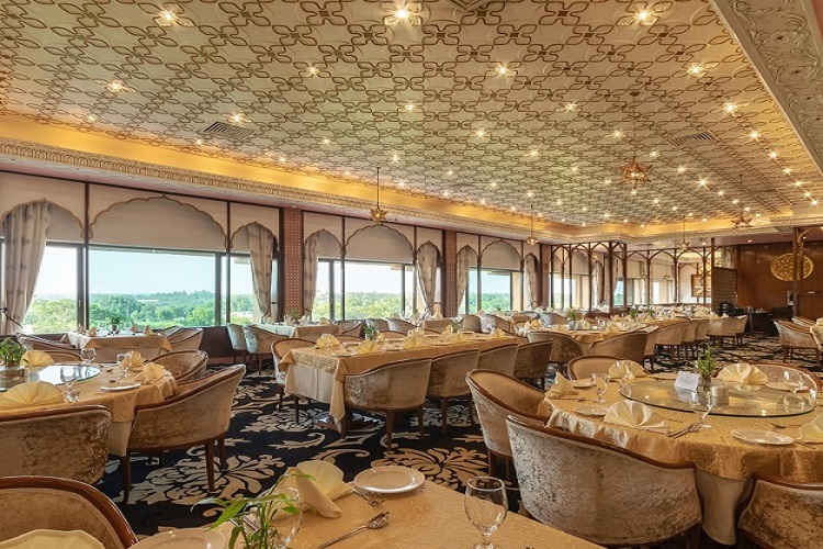 14 Must-Try Restaurants and Street Foods in Agra