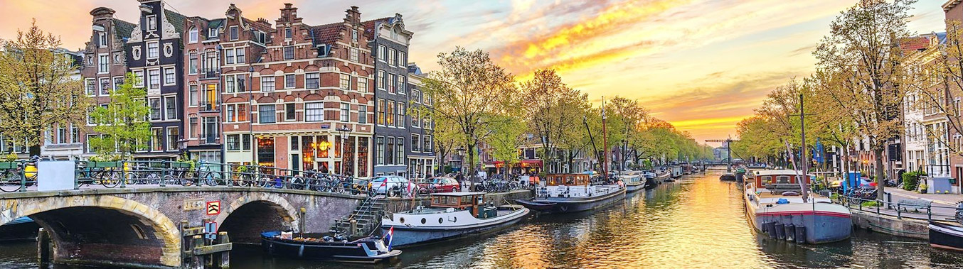 Explore Amsterdam tour packages at the best price.