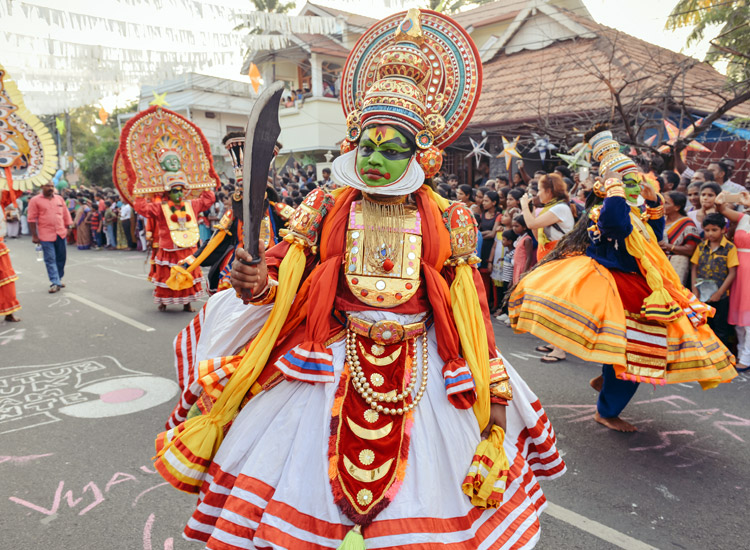 10 Famous Kerala Festivals For Your Cultural Experience