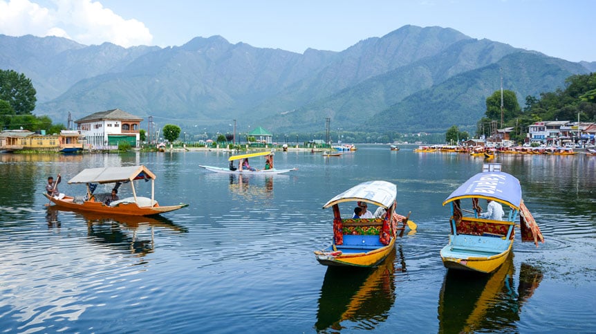 Dal Lake, Srinagar: Houseboat & Shikara Guide